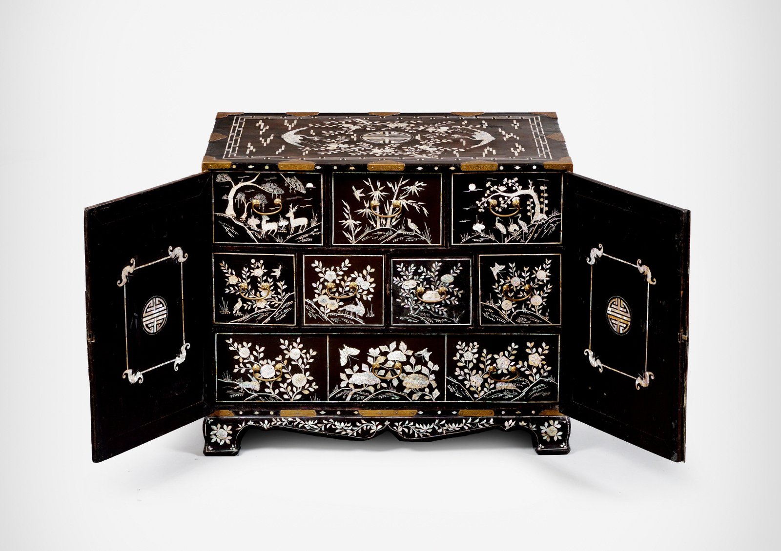 ANTIQUE FURNITURE COLLECTIONS IN KOREA. – Korean Antique Furniture