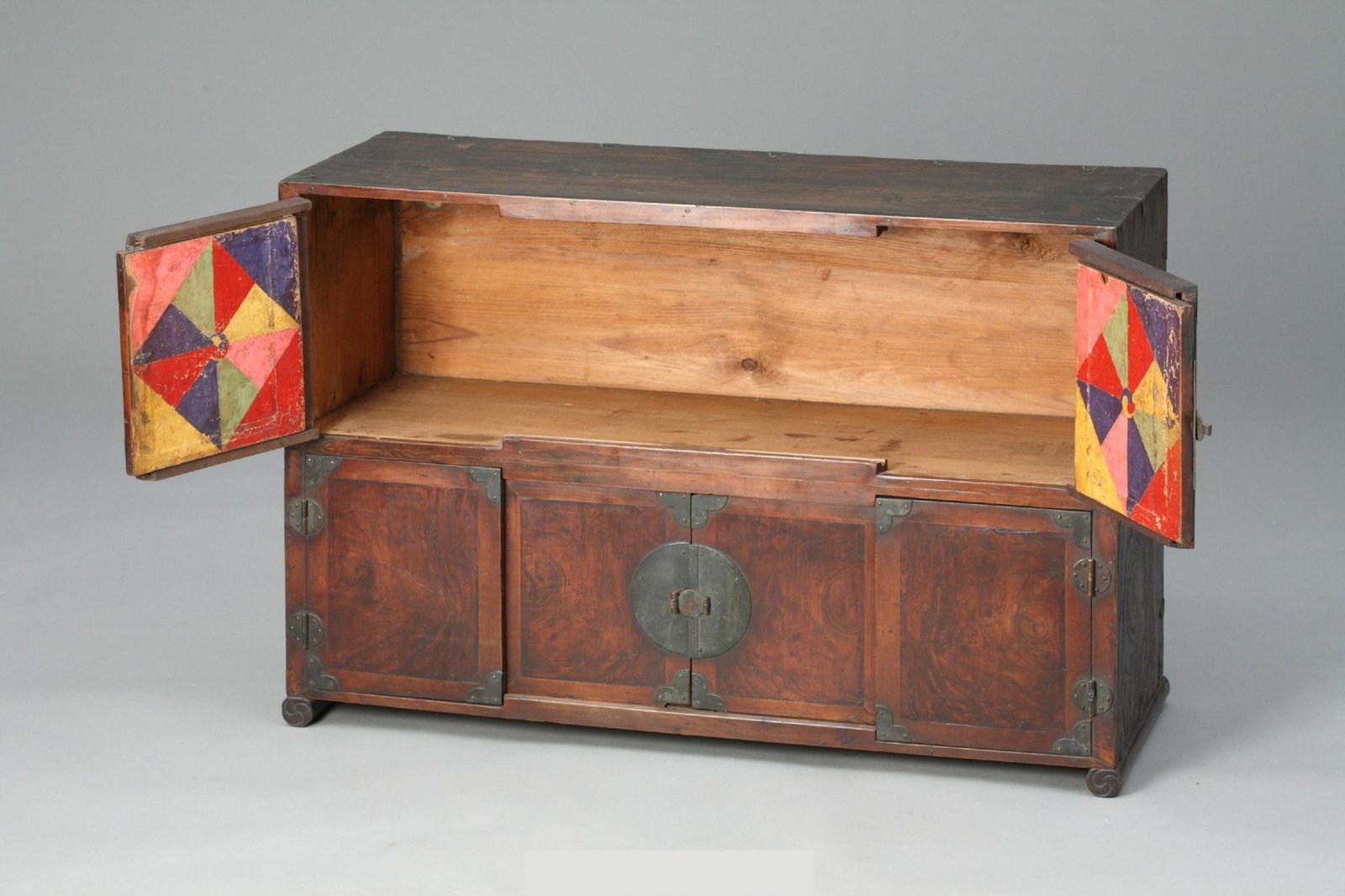 THE SCHOLAR’S CHESTS – Korean Antique Furniture