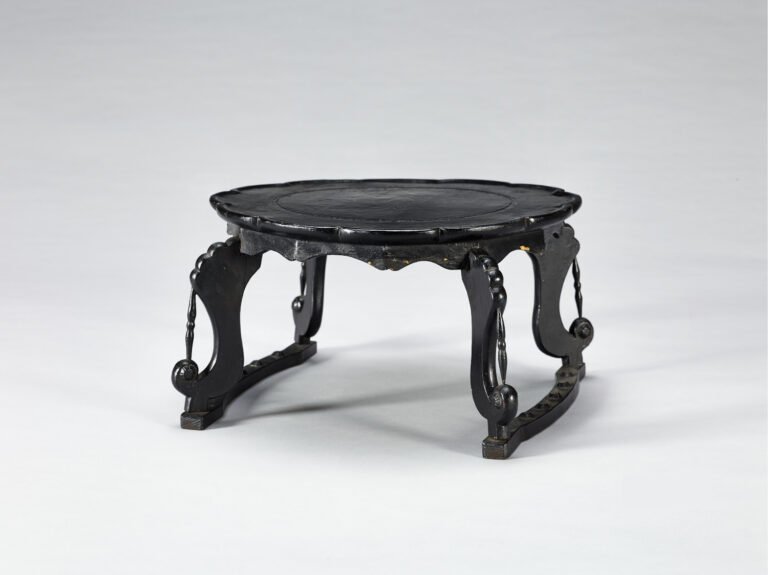 THE SOBAN – 소반 PART 2. Collections in Korea. – Korean Antique Furniture