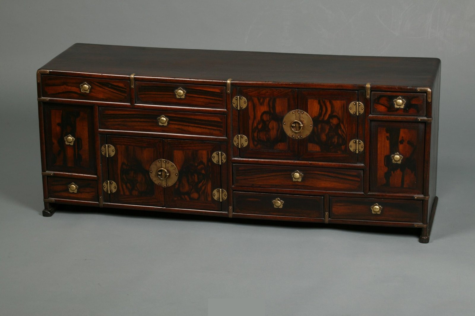 THE SCHOLAR’S CHESTS – Korean Antique Furniture
