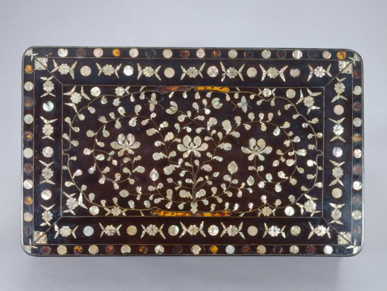 KOREAN MOTHER-OF-PEARL INLAY LACQUER WARE. – Korean Antique Furniture