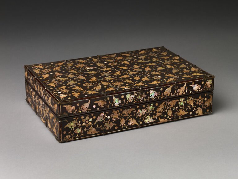 KOREAN MOTHER-OF-PEARL INLAY LACQUER WARE. – Korean Antique Furniture