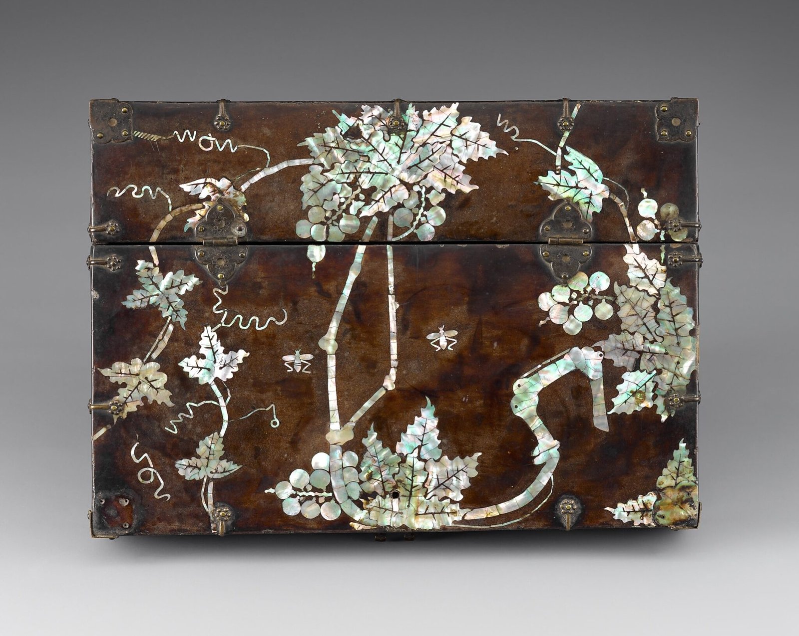 KOREAN MOTHER-OF-PEARL INLAY LACQUER WARE. – Korean Antique Furniture