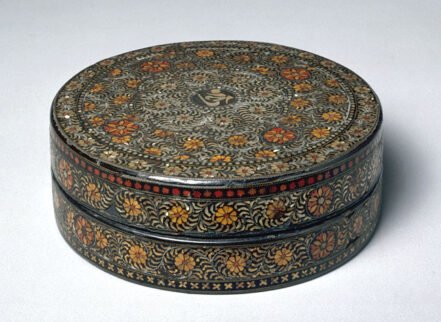 KOREAN MOTHER-OF-PEARL INLAY LACQUER WARE. – Korean Antique Furniture