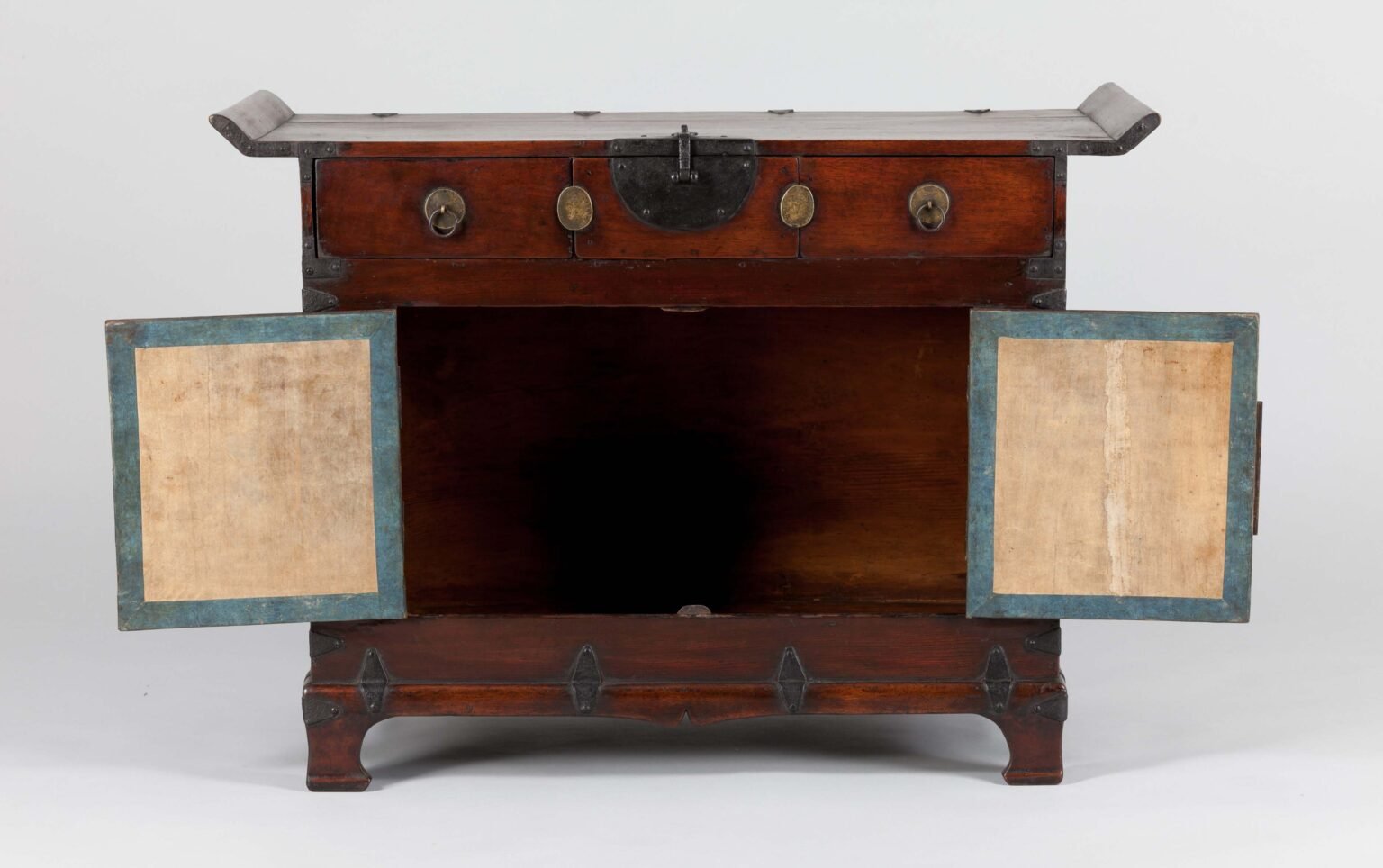 EVOLUTION OF FURNITURE SHAPES DURING THE LATE JOSEON DYNASTY. – Korean ...