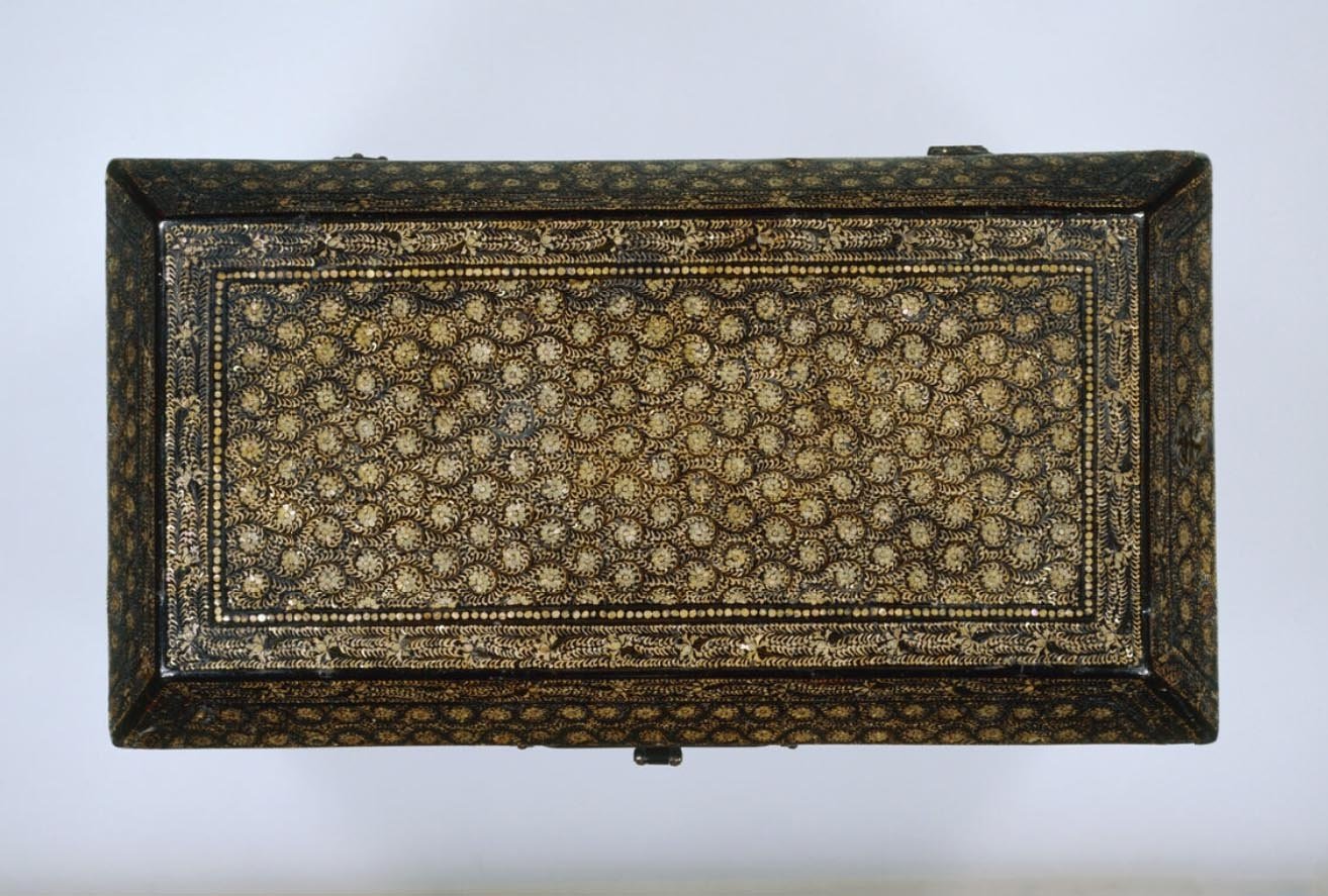 KOREAN COLLECTIONS IN JAPAN. – Korean Antique Furniture