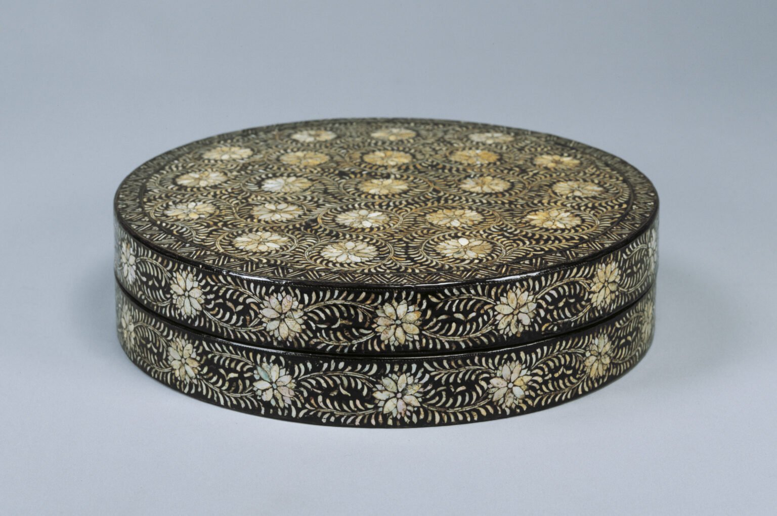 MOTHER-OF-PEARL. Differences of decorative techniques between the ...